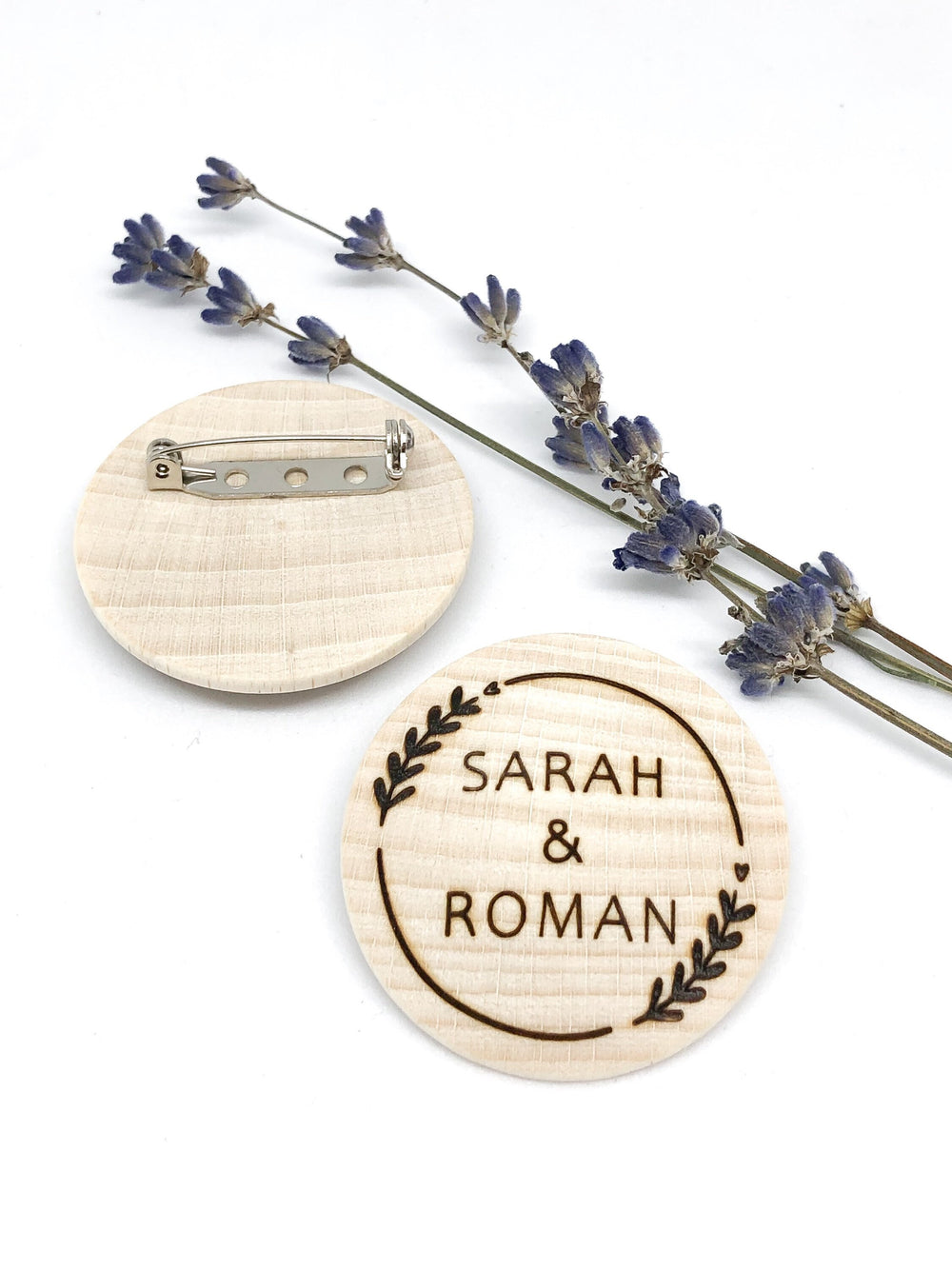 Anstecker für deine Hochzeitsgäste | BLOOMINGWOOD